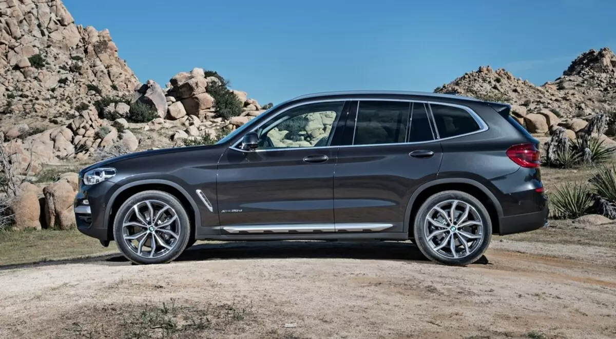 Ọhụụ BMW X3 maka Russia: ndepụta ọnụahịa na ụbọchị ahịa 38361_2