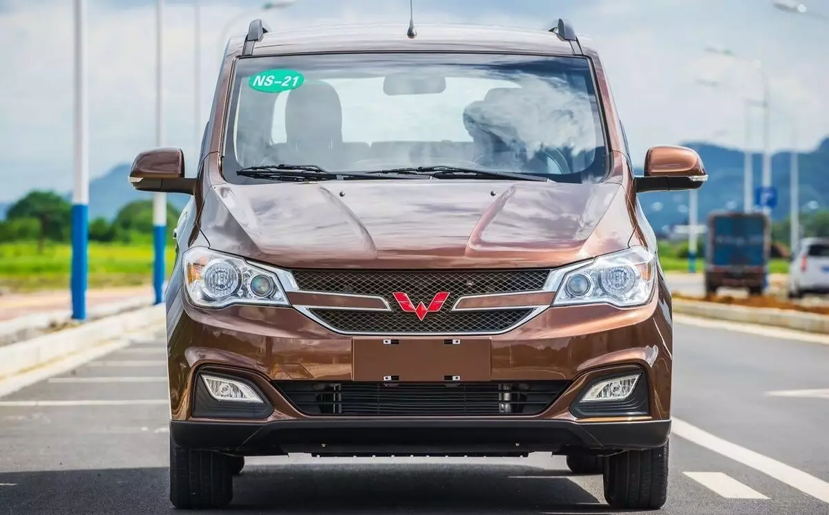 Фолксваген Лавида и Wuling Hongguang се борат за подиумот во Кина 38369_4