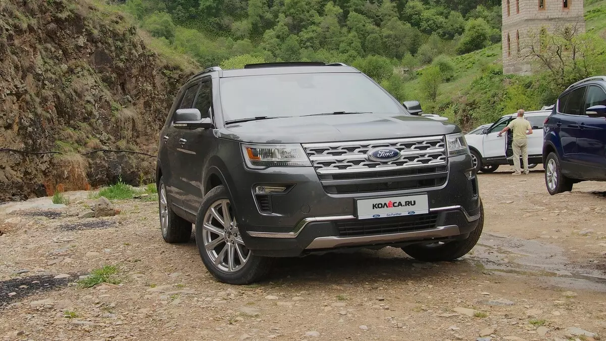 Хто не без граху: тэст-драйв абноўленага Ford Explorer 38476_1