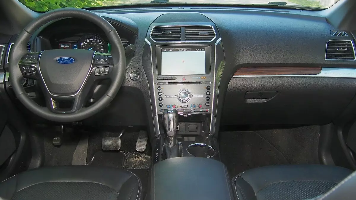 Ford Explorer Interior.