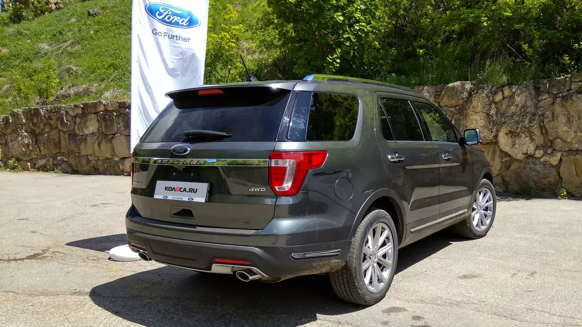 Хто не без граху: тэст-драйв абноўленага Ford Explorer 38476_48