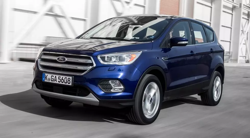 Ford_Kuga_titanium_18.