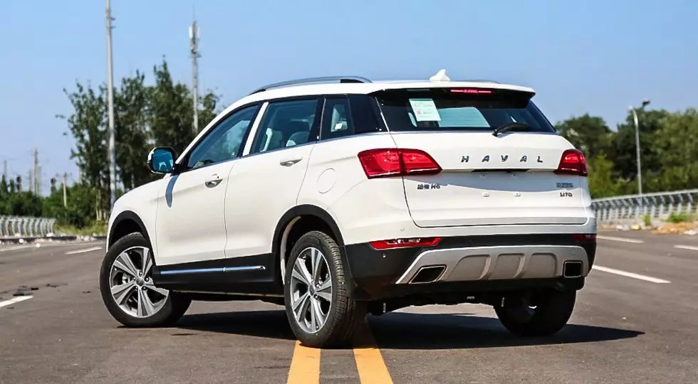 This year, Haval brings another crossover to Russia 38554_3