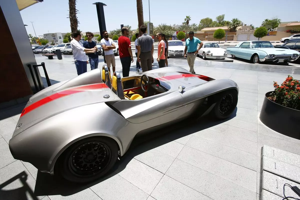 Uus sportauto Jannarelly Design-1 esitatud Dubais 38643_4