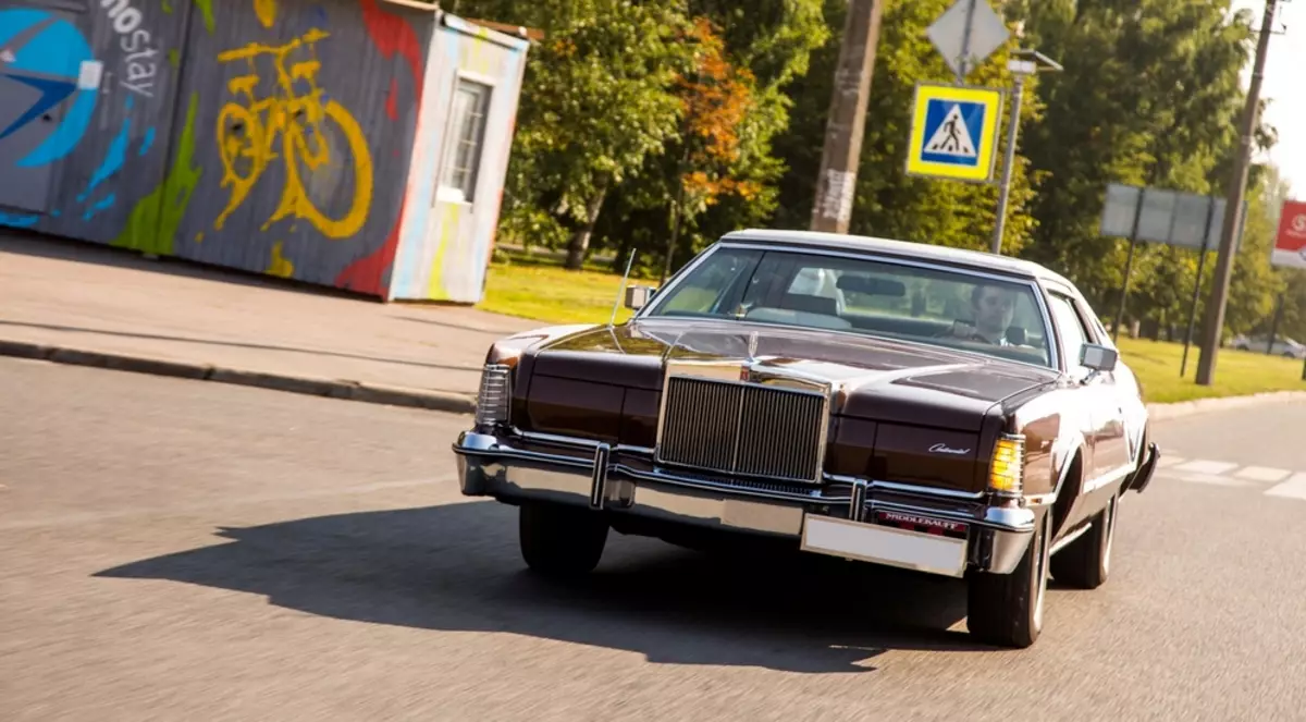 Tes Drive Lincoln Continental Mark IV: Sofa Demokrasi 38716_48