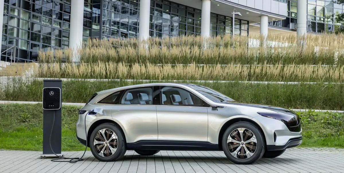 Mercedes-Benz wird jährlich luxuriöse Elektrokaren unter der Subbrennung EQ darstellen 38767_2