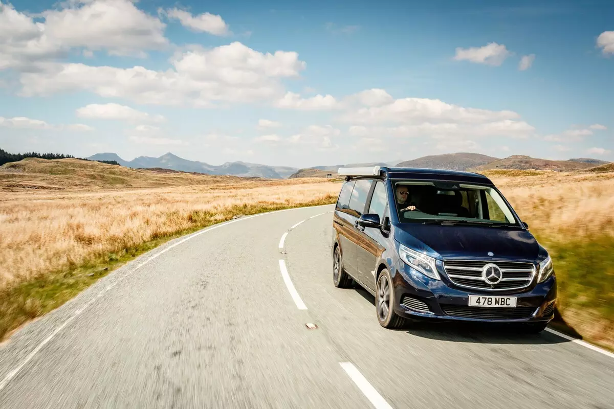 As primeiras probas de Mercedes-Benz V-Class Marco Polo: Cermeran rápido, no que se sente como na casa 38800_1