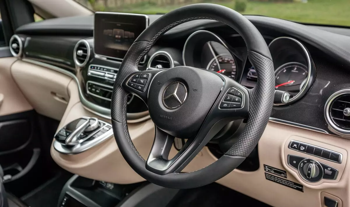 Prvé skúšky Mercedes-Benz V-Class Marco Polo: Fast Cermeran, v ktorom sa cítite doma 38800_12