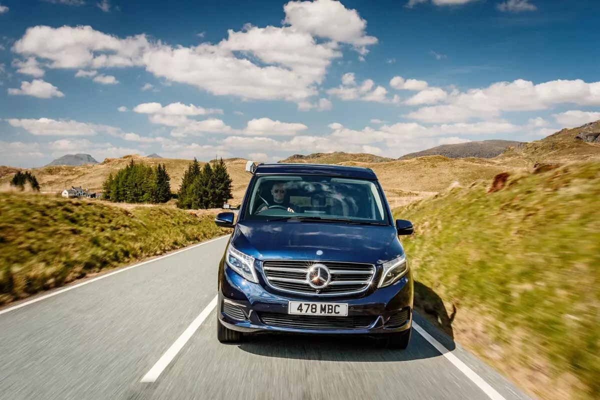 Les premiers tests de Mercedes-Benz V-Class Marco Polo: Fast Cermeran, dans lequel vous vous sentez comme à la maison 38800_2