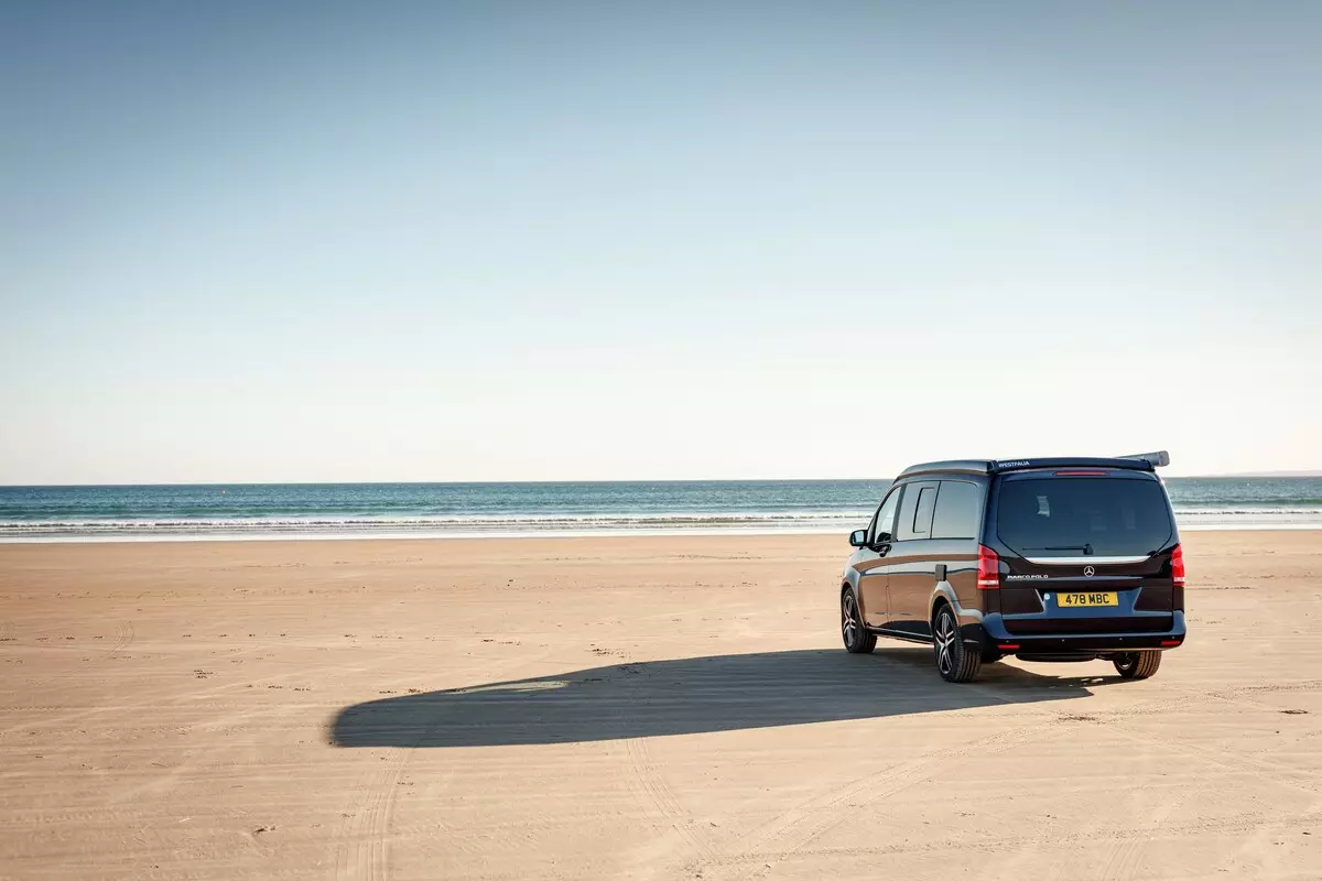 Les premiers tests de Mercedes-Benz V-Class Marco Polo: Fast Cermeran, dans lequel vous vous sentez comme à la maison 38800_4