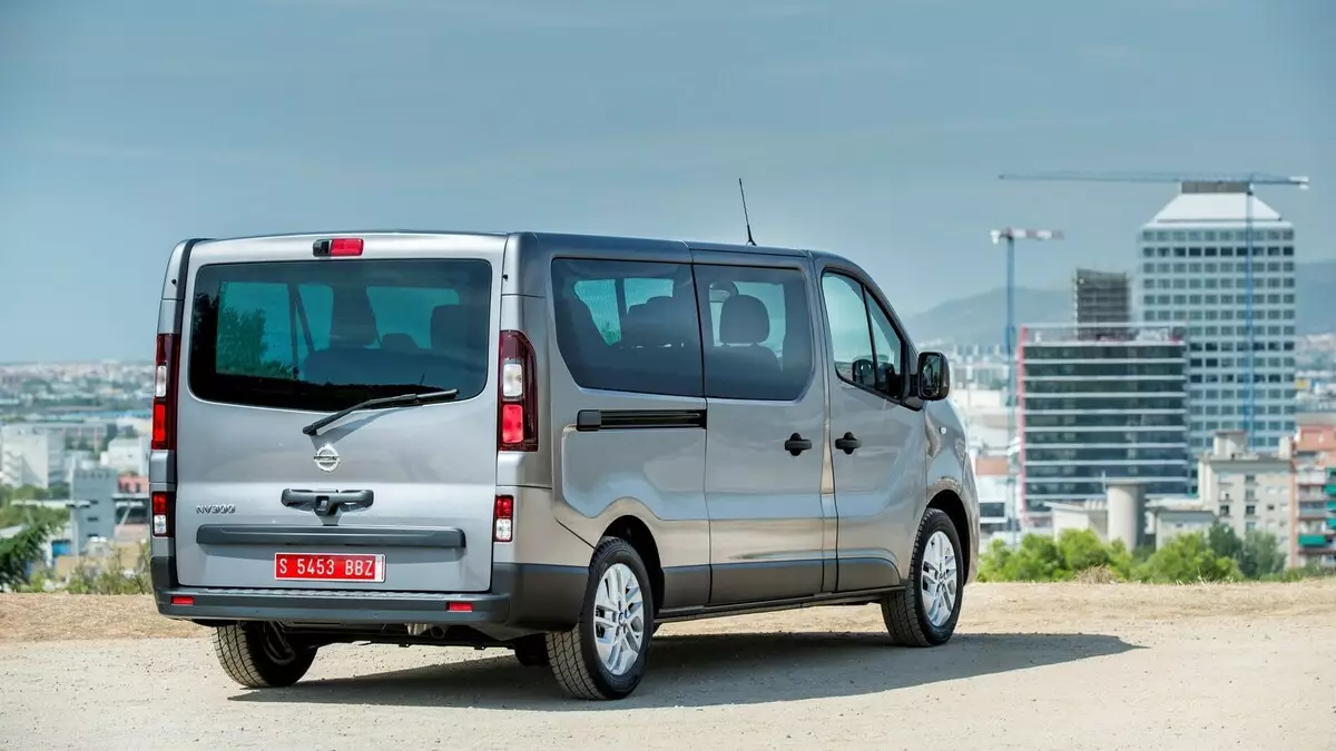 Nissan stellte einen neuen NV300 vor 38851_15