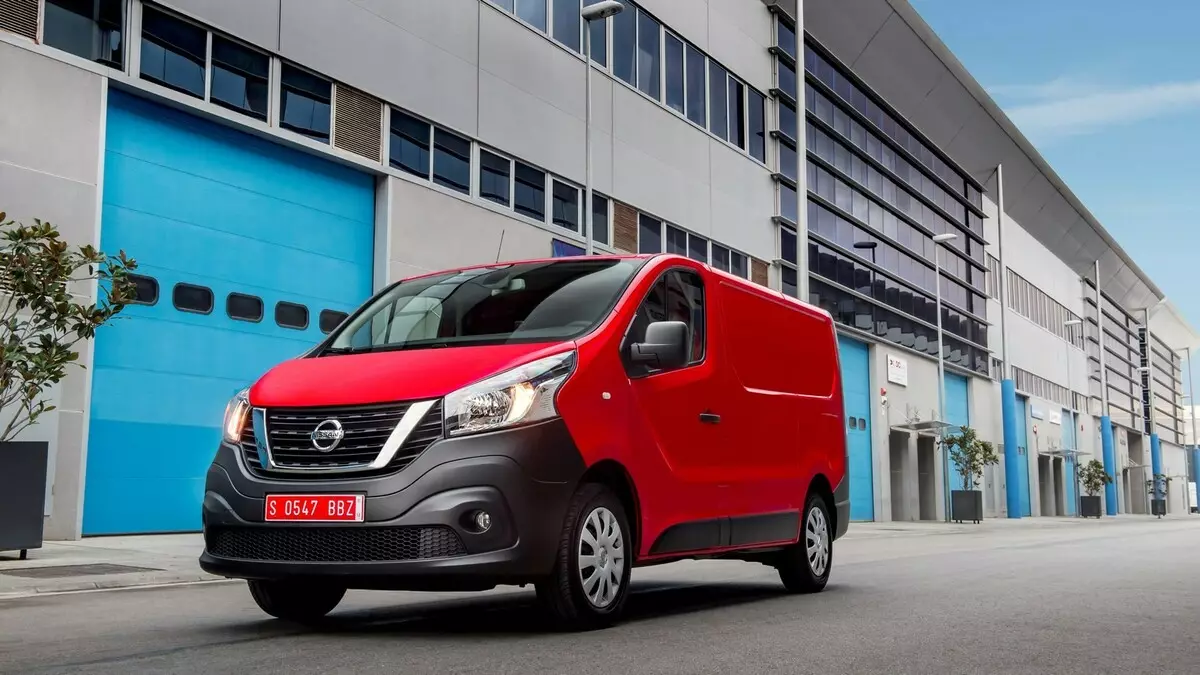 Nissan introduced a new NV300 38851_20