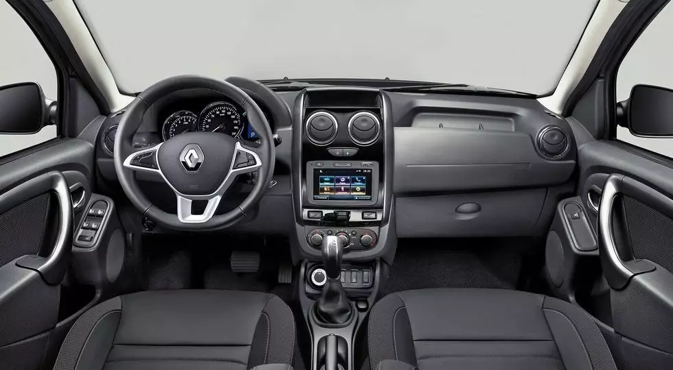 የቀድሞው የ Renault Duster ዲዛይን ይቀይራል እና መሠረቱን ናጣ ያጣሉ 38890_5