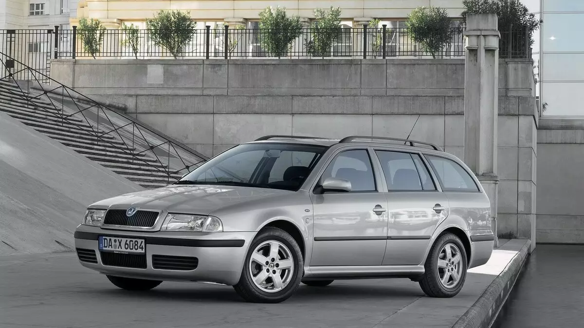 ஆக்டவியா மூத்த: அபிவிருத்தி வரலாறு மற்றும் ஜேர்மன் டிரெயில் škoda Octavia i 38917_12