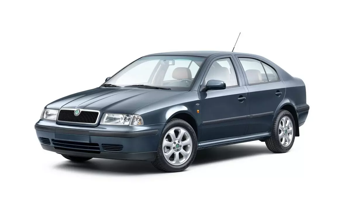 ஆக்டவியா மூத்த: அபிவிருத்தி வரலாறு மற்றும் ஜேர்மன் டிரெயில் škoda Octavia i 38917_40