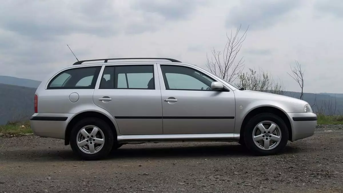 ஆக்டவியா மூத்த: அபிவிருத்தி வரலாறு மற்றும் ஜேர்மன் டிரெயில் škoda Octavia i 38917_43