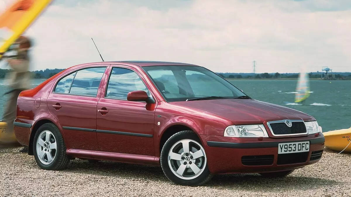 ஆக்டவியா மூத்த: அபிவிருத்தி வரலாறு மற்றும் ஜேர்மன் டிரெயில் škoda Octavia i 38917_6