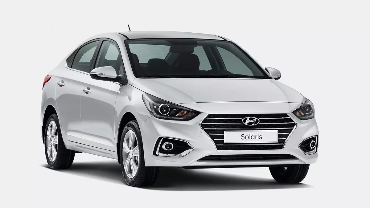 Lehen Data: Hyundai-k Errusiarrak gonbidatu zituen Solaris berriak ezagutzeagatik 39074_1