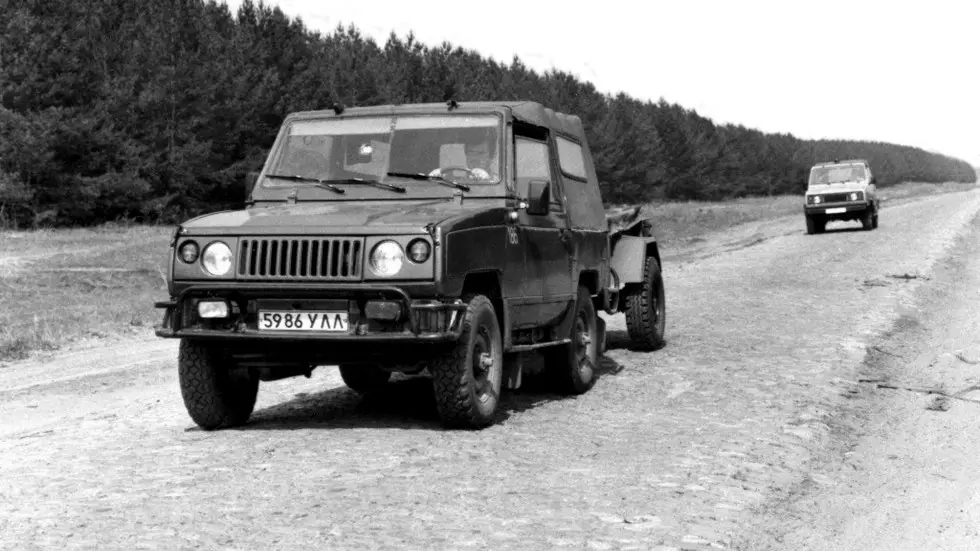 Jaguar, Doogmey iyo kuwa kale: SUVs aan la garaneyn ee USSR 39141_99