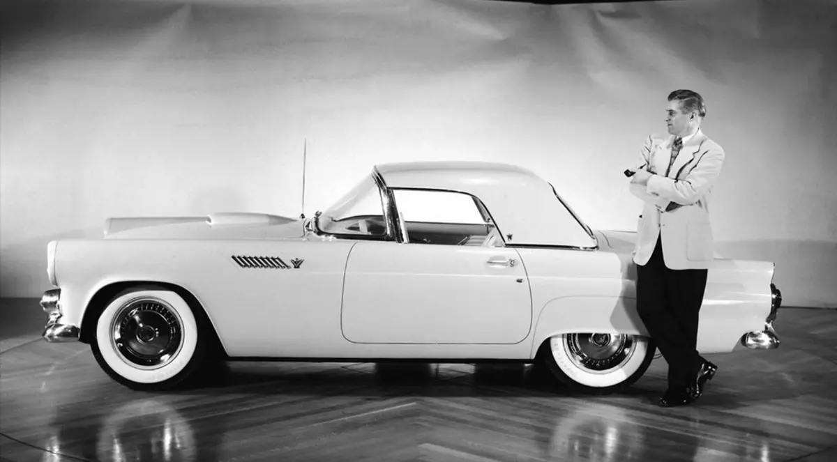 Mystical Conductor: Ford Thunderbird gikan sa pelikula nga 