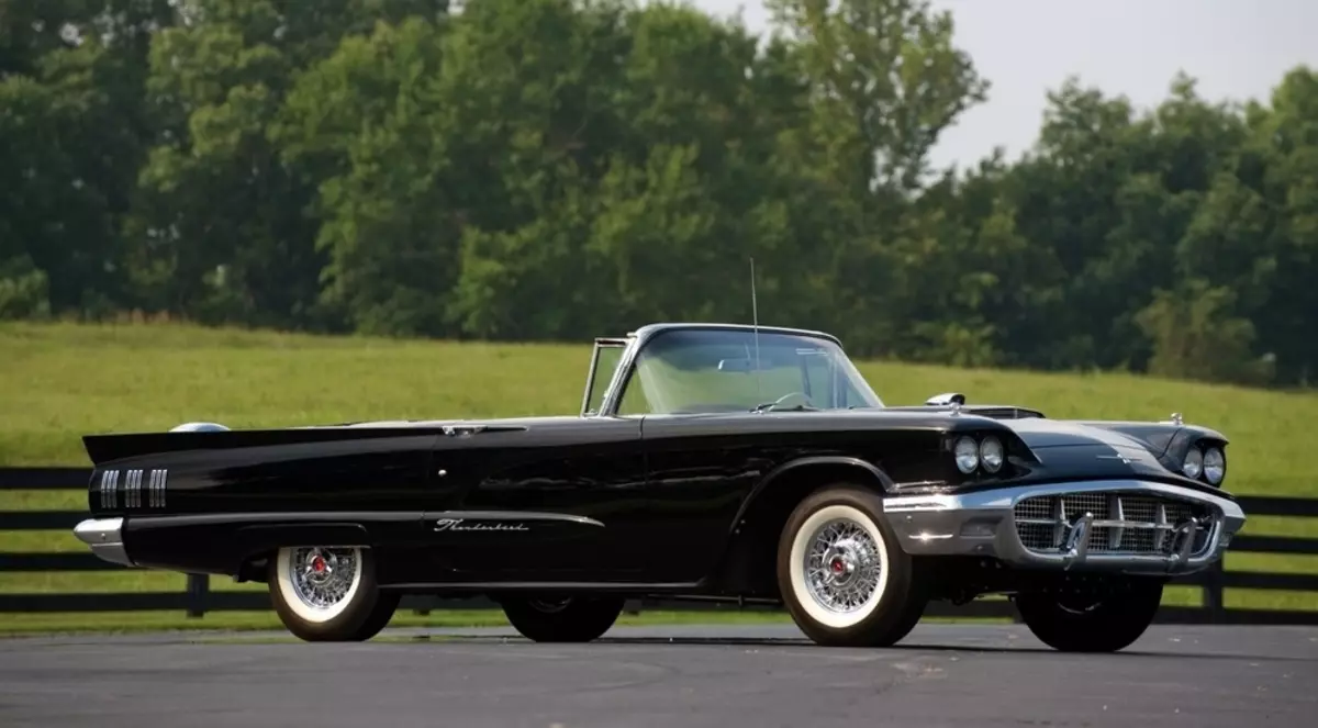 Jaiole mistikoa: Ford Thunderbird 