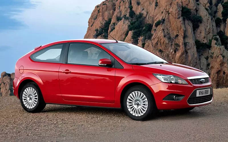 Ford_focus_3-Door_6.