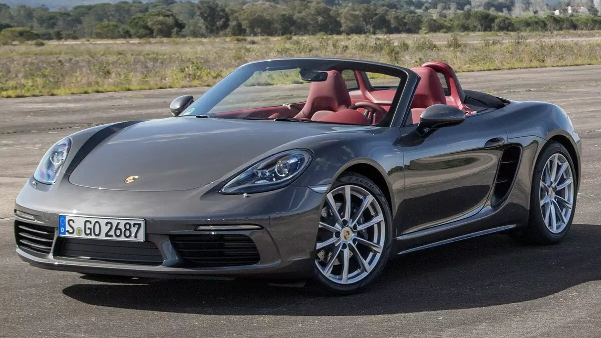 Porsche 718 Boxster.