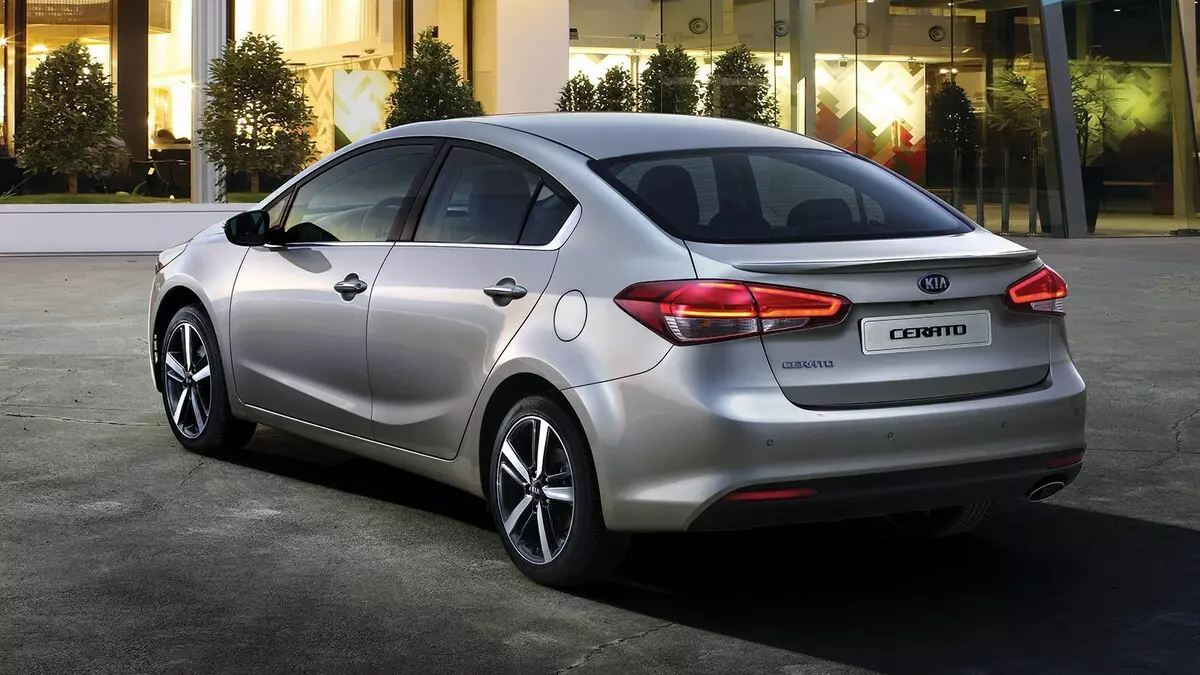 KIA_CERATO_SEDAN_15