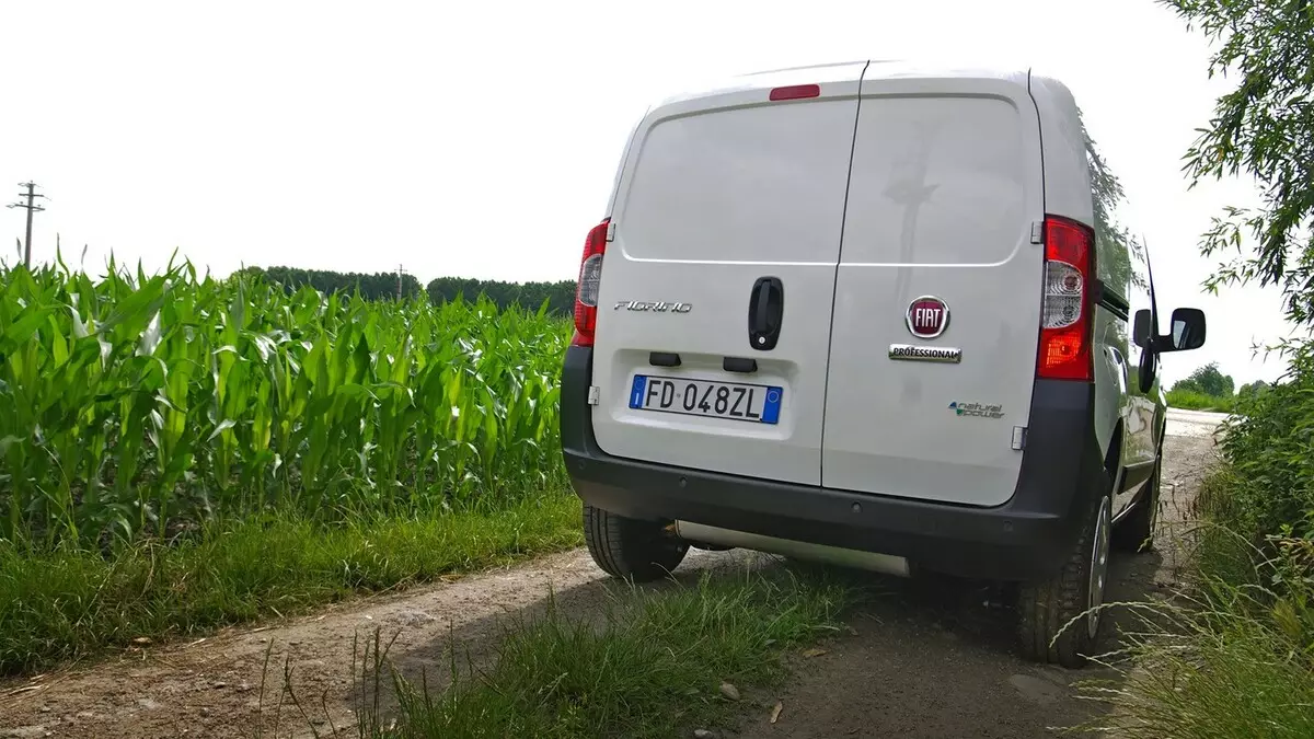 Gasui med mladimi: testna vožnja Fiat Fiorino Natural Power C HBO 39537_11