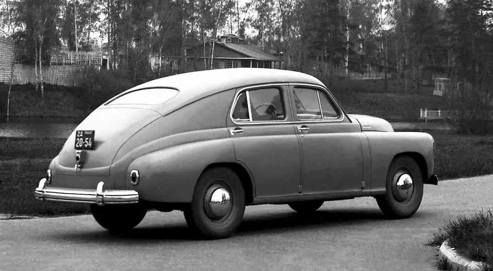 Gaz_m-20_pobeda_preserijnyj.