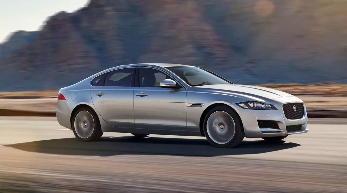 Jaguar_xf_Prestige_7.jpeg.