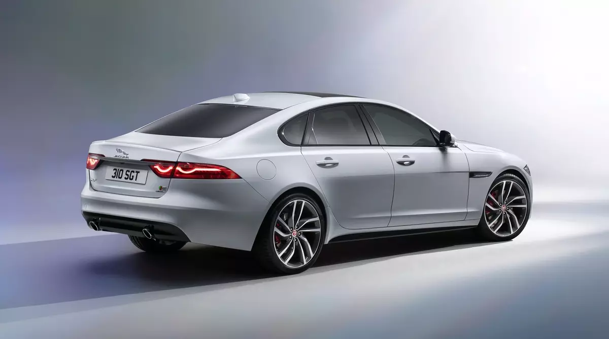 Jaguar atidarė užsakymų priėmimą naujam XF Rusijoje 39660_3