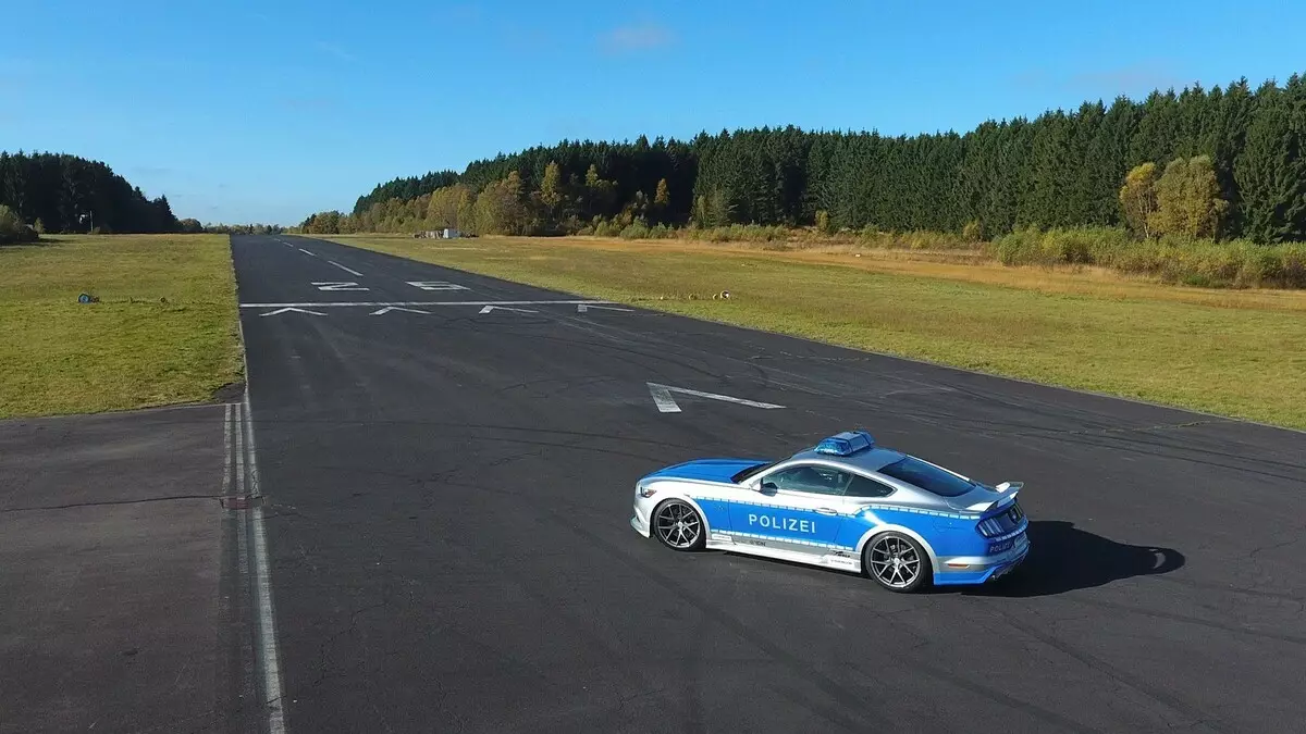 Ford-Mustang-GT-Polizei-7.