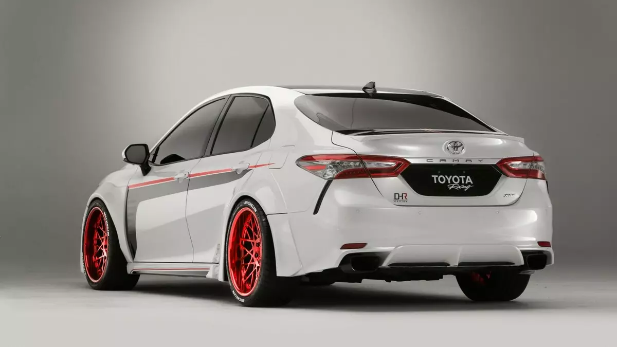 Toyota brachte eine Reihe von unerschütterten Autos in Sema 39711_17