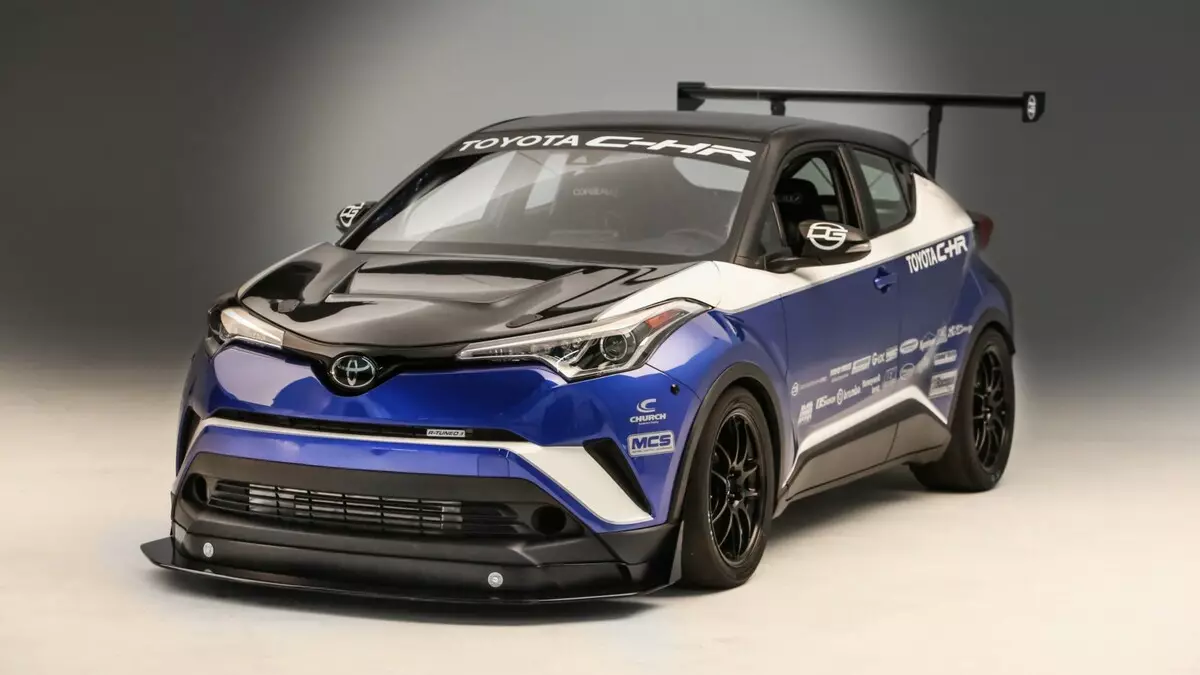 Toyota brachte eine Reihe von unerschütterten Autos in Sema 39711_2