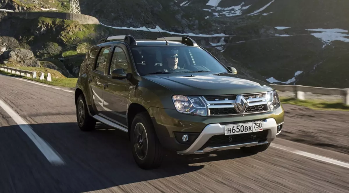 Шинэчлэгдсэн Renault Duster Duster Орост эхэлсэн 39717_1