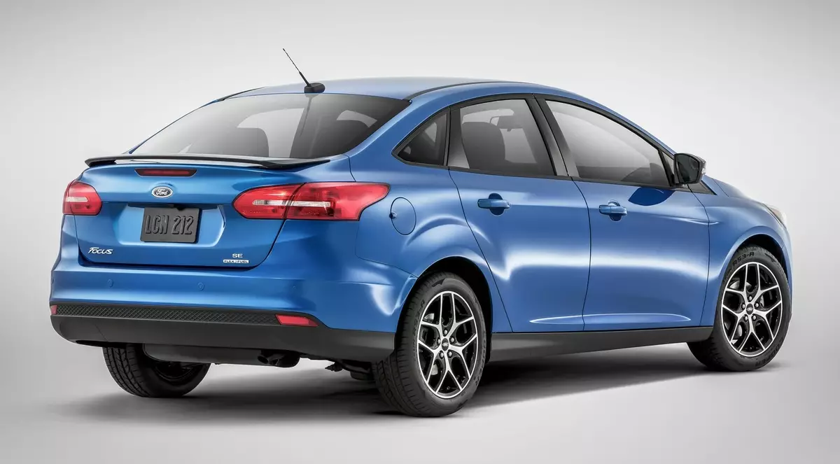 Ford called Russian prices for a new Focus and began receiving orders 39755_6