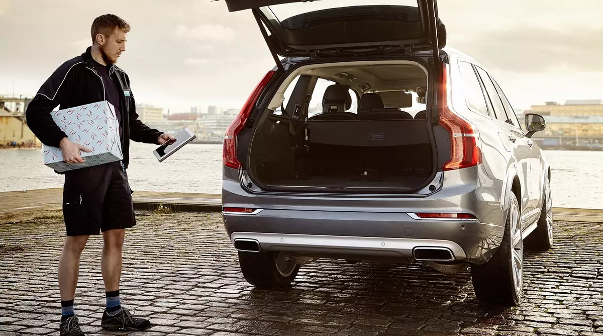 Volvo livrera des cadeaux de Noël directement dans la voiture 39762_1