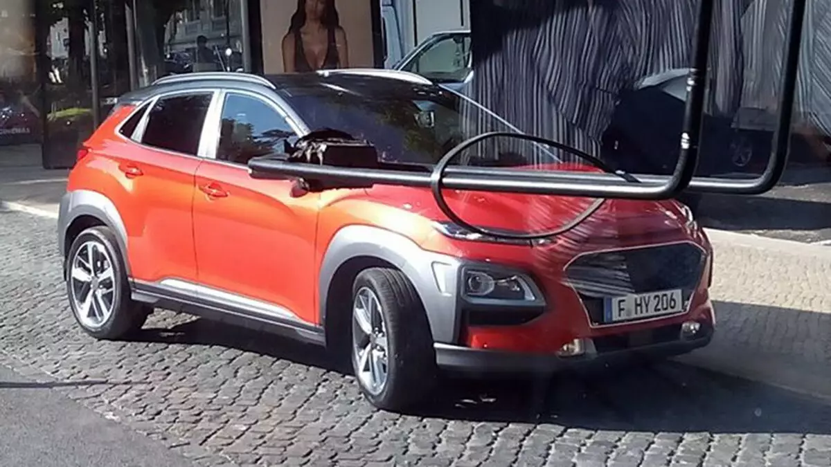 Il-bidu tal-produzzjoni tal-Crossover ta 'Hyundai Kona jista' jiġi pospost 39860_2