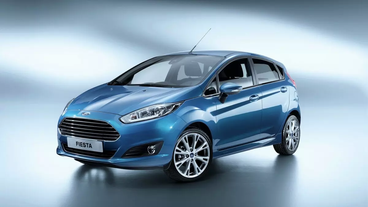 Czarny na białym: Ford przygotował nowe wersje Fiesta i Focus 39879_2