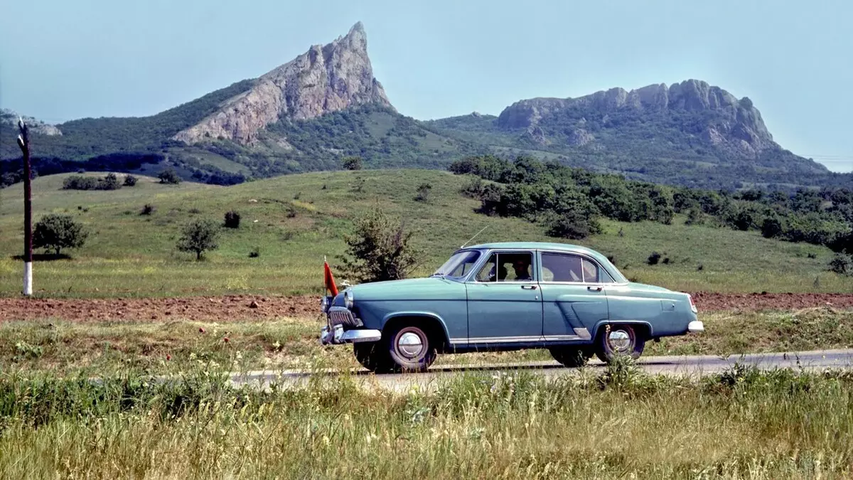 Kehidupan Sungai: 60 tahun GAZ-21 39914_9