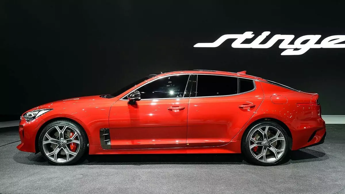 Kia verduidelik Stinger Eienskappe by die Seoul-première 39918_3