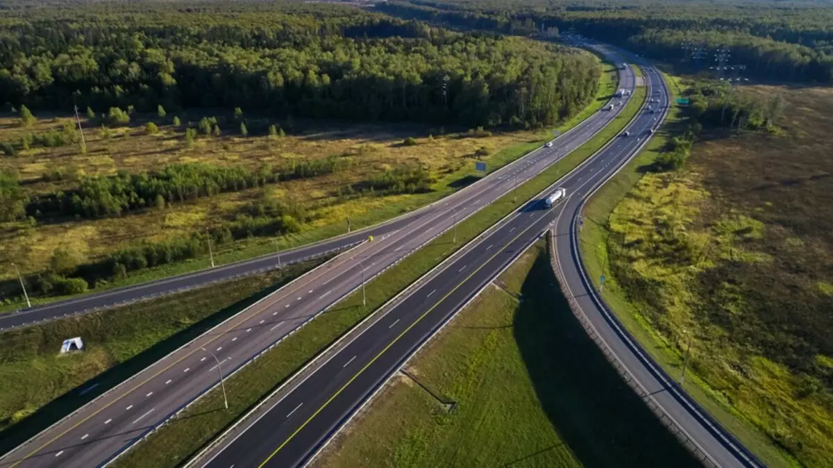 Że wtyczki były mniej: na autostradzie Paul M-4 