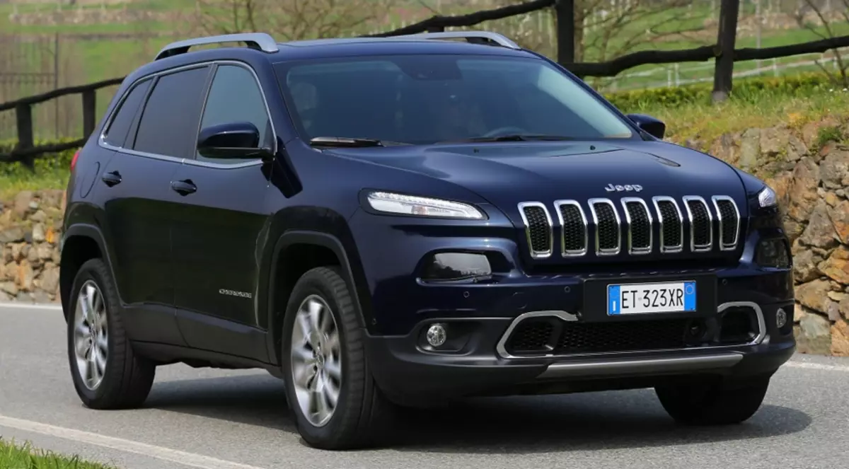 Ze względu na atak hakerów konieczne było ogłosić przeglądu 1,4 miliona Jeep, Dodge, Chryslera i Ram 40023_1