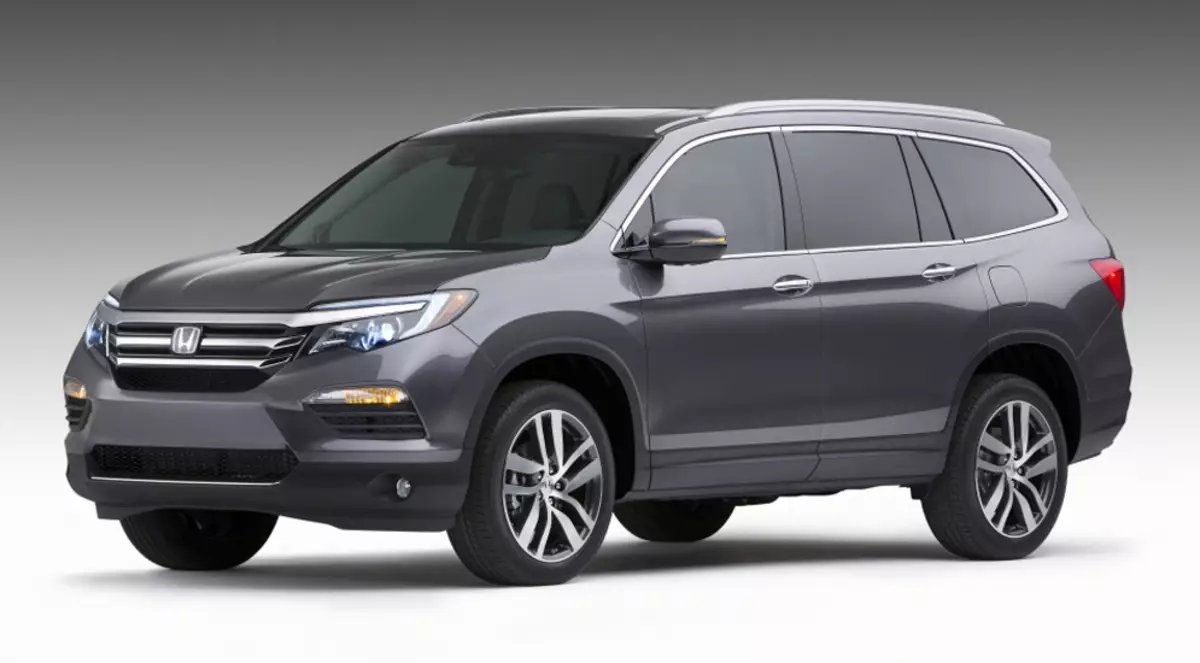 Ang Honda Pilot Bag-ong Henerasyon moabut sa Russia alang sa tingtugnaw 40076_1