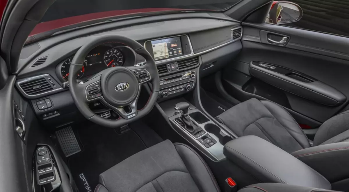 Sportoj KIA OPTIMA venos al Eŭropo 40114_4