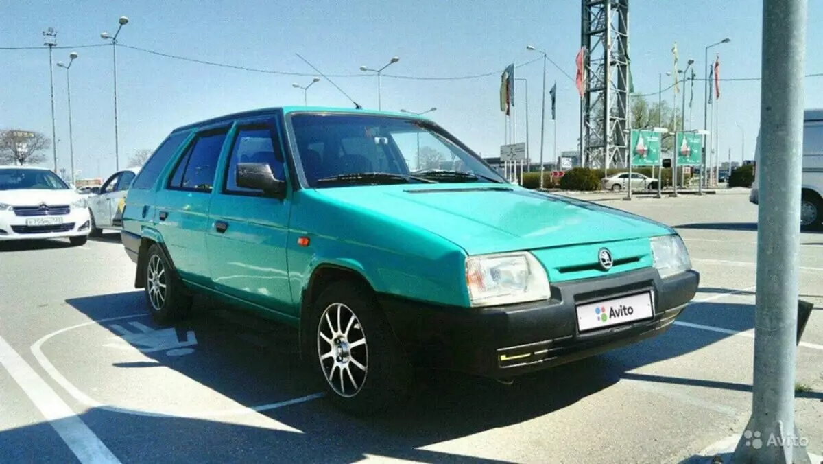 Czech hauv Italian Costume: keeb kwm ntawm kev txhim kho thiab txoj hmoo ntawm Skoda nyiam 40144_74