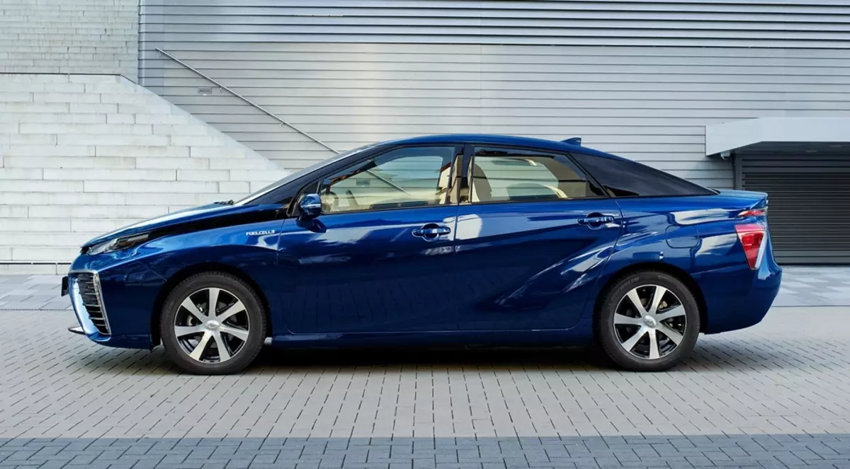 ვისაც სურს Toyota Mirai- ს ყიდვა, ოთხი წლის განმავლობაში უნდა დაველოდოთ 40183_2