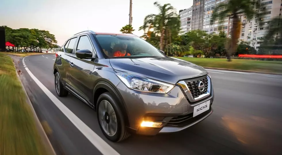 Nissan no está planeando vender patadas crossover en Rusia 40234_4