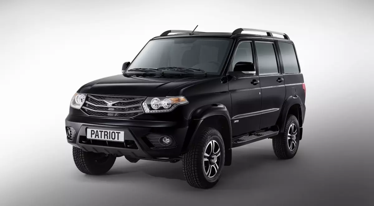 UAZ atnaujino savo logotipą ir planuoja restauruoti Patriot 40257_3